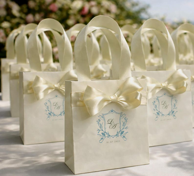 Custom Kraft Paper Bag White & Natural Cream Paper Tone With Satin ...