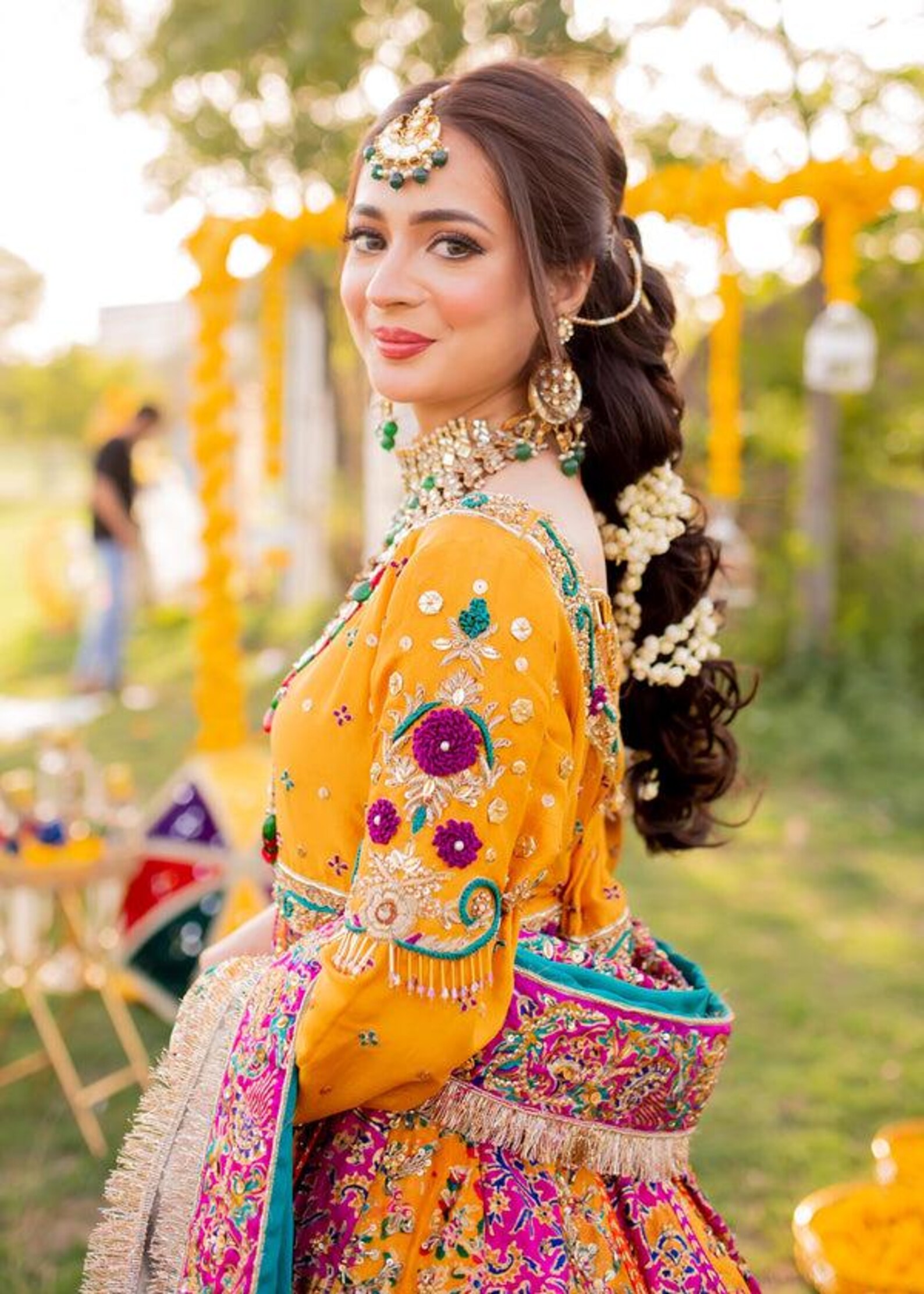Mendhi Outfit| Pakistani Wedding Mayou Outfit| Luxury Bridal Wedding ...