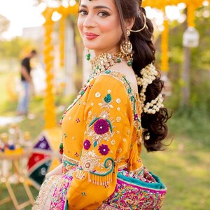 Mendhi Outfit| Pakistani Wedding Mayou Outfit| Luxury Bridal Wedding ...