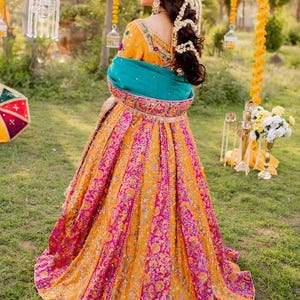 Mendhi Outfit| Pakistani Wedding Mayou Outfit| Luxury Bridal Wedding ...