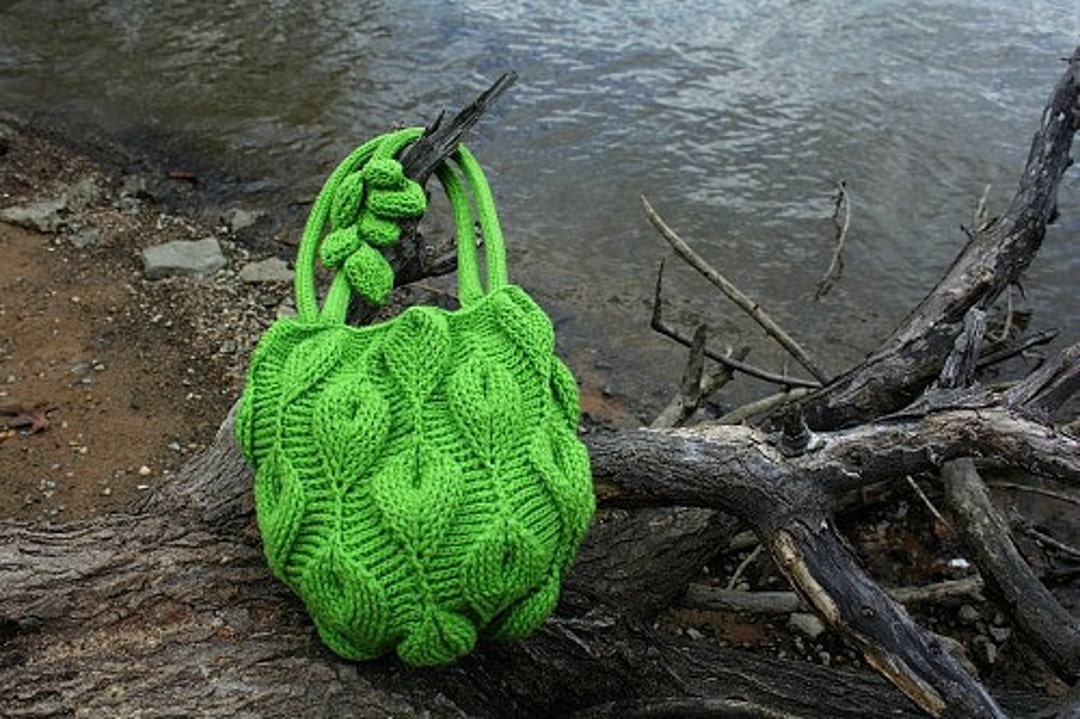 CROCHET PATTERN - New Embossed Crochet Technique: Embossed Leaves Purse ...