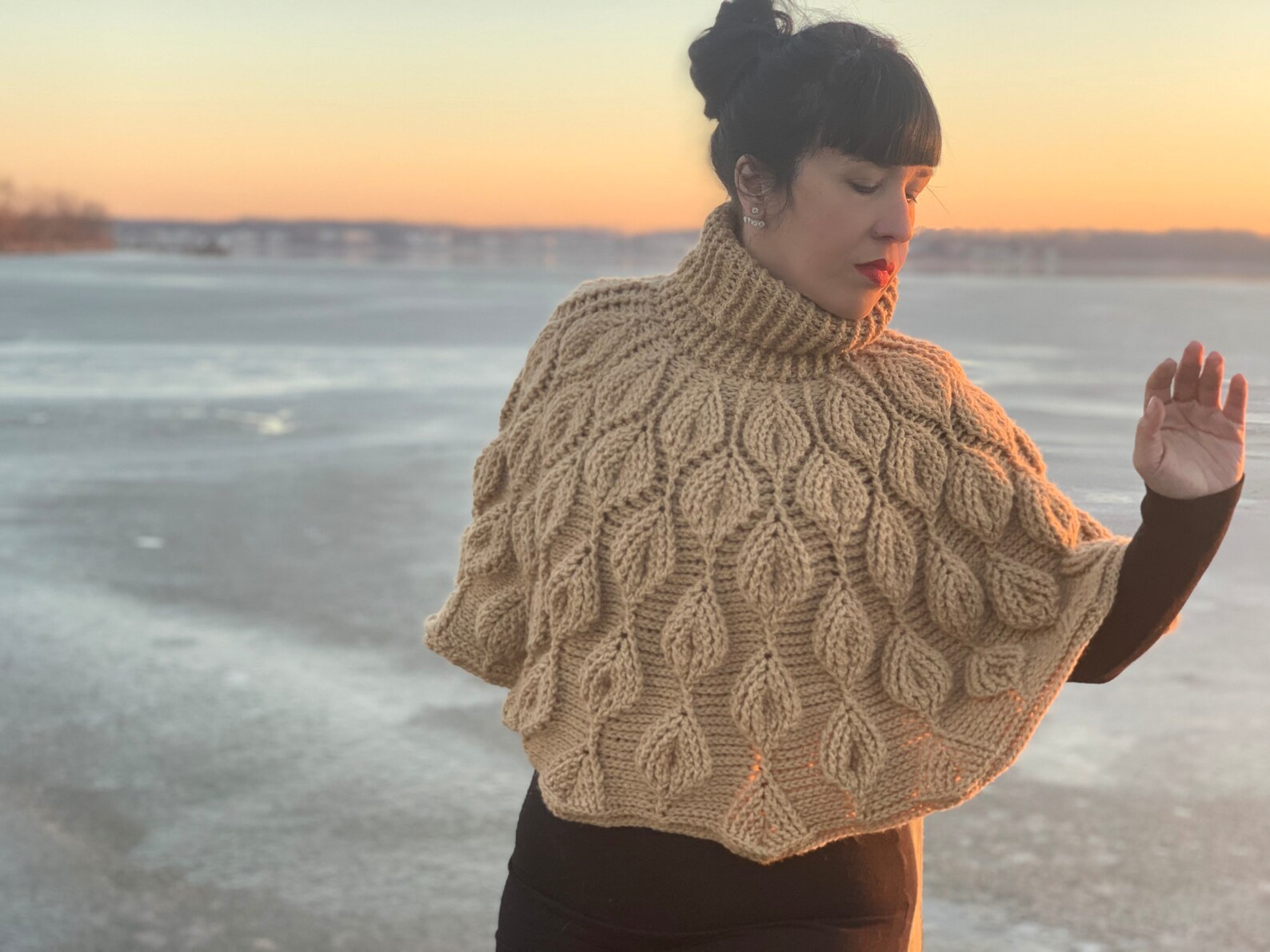 Embossed Leaves Capelet Crochet Pattern PDF - Etsy