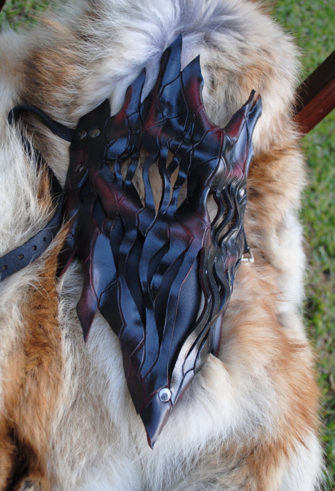 Deep Crimson Leather Haunted Tree Ent Mask Flamme vivante - Etsy France