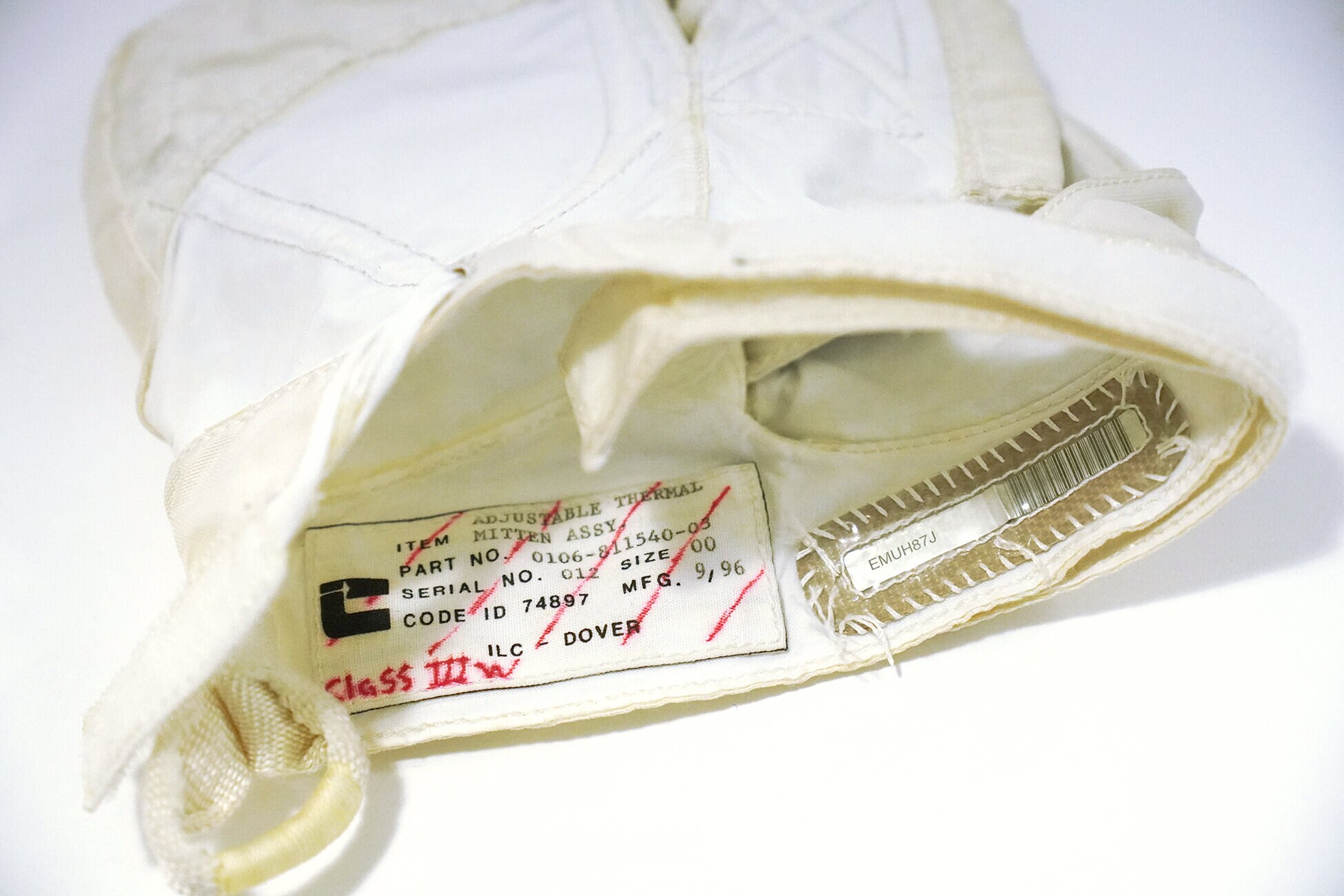 NASA Adjustable Thermal Mitten EMU Space Shuttle Mission STS-113 - Etsy