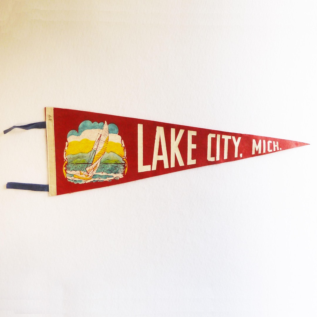 Vintage Lake City Michigan Pennant: 1950s Felt Souvenir Banner - Etsy