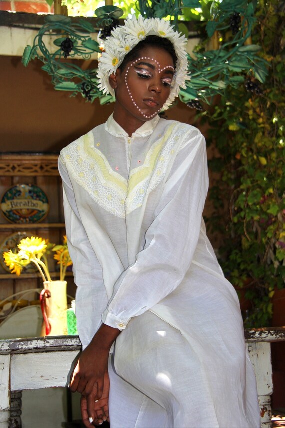 white vintage nightgown italian - Gem