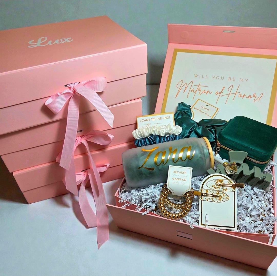 Bridesmaid Proposal Box: Personalized Glass & Hair Accessories Gift - Etsy