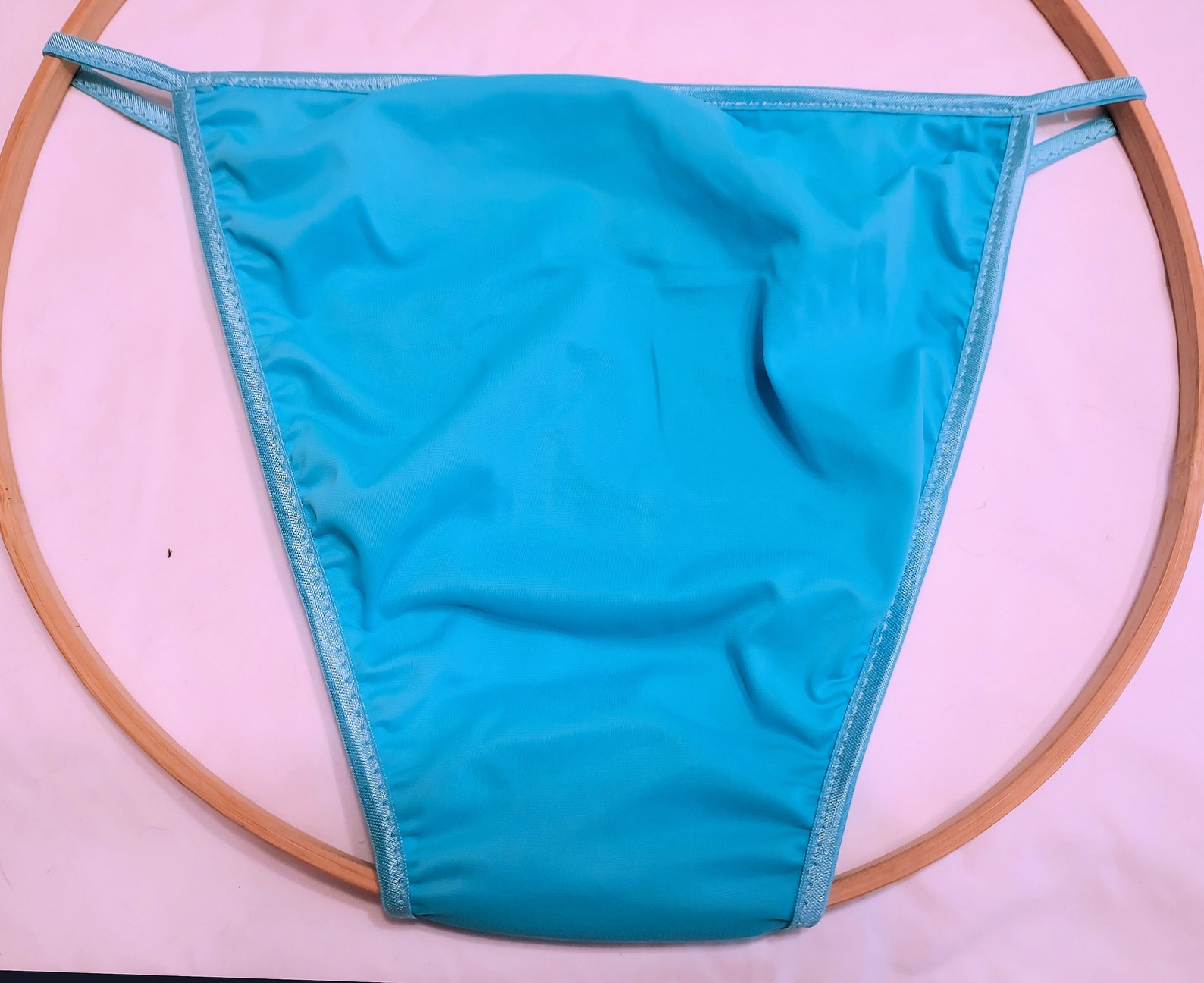 Men's String Bikini Seamless BODY Hugger Underwear Low Tight Lingerie ...