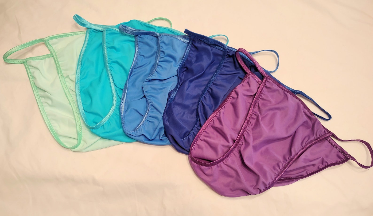 Men's String Bikini Seamless BODY Hugger Underwear Low Tight Lingerie ...