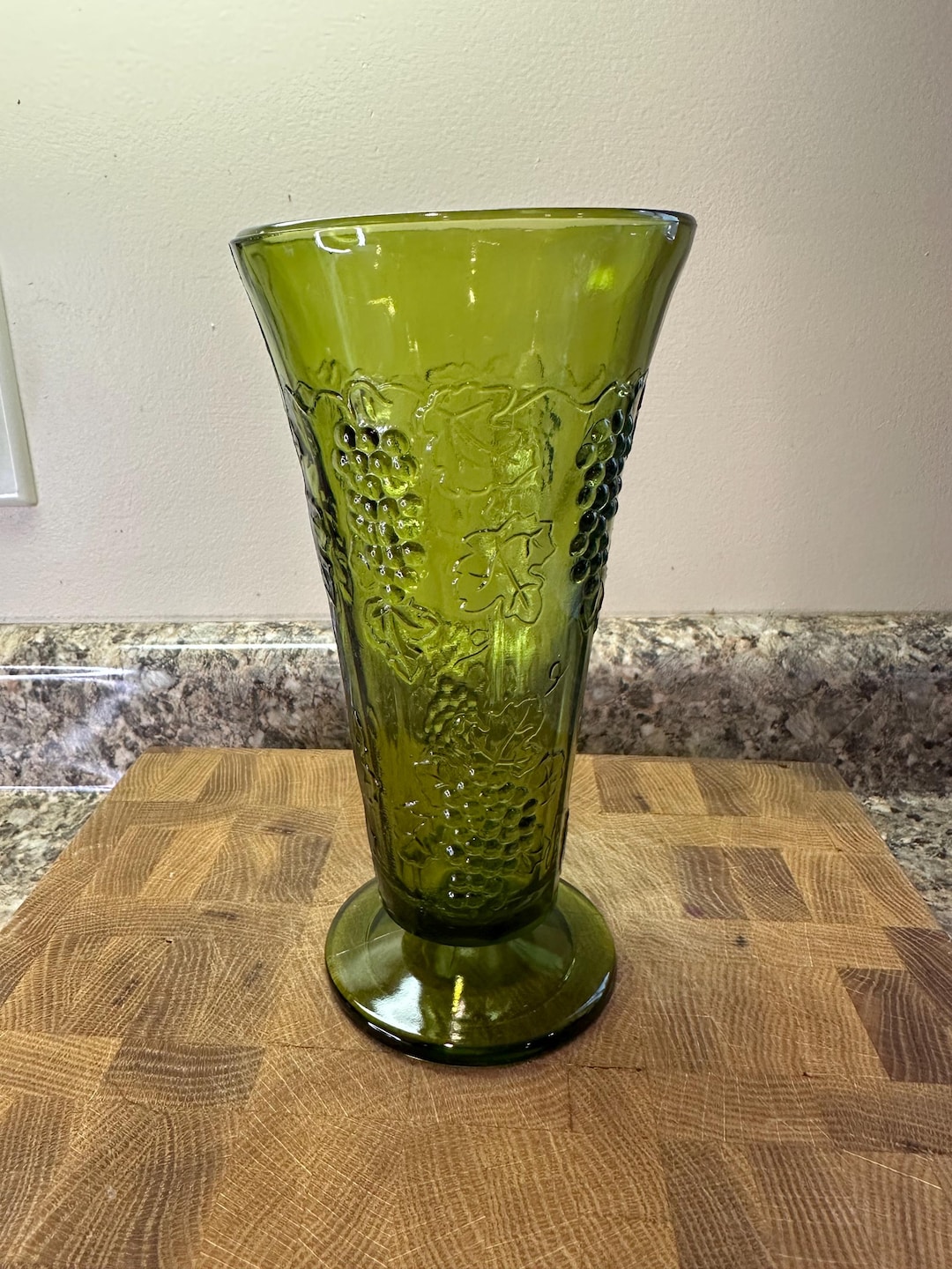 Vintage Indiana Glass Harvest Grape Pattern Vase in Colonial/avocado ...