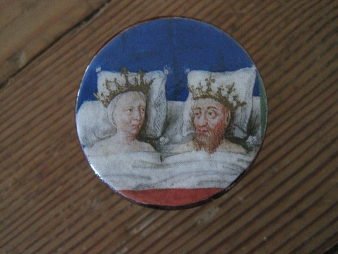 Medieval King and Queen -- Decoupage Pill Box With Gold Trim -- Large ...
