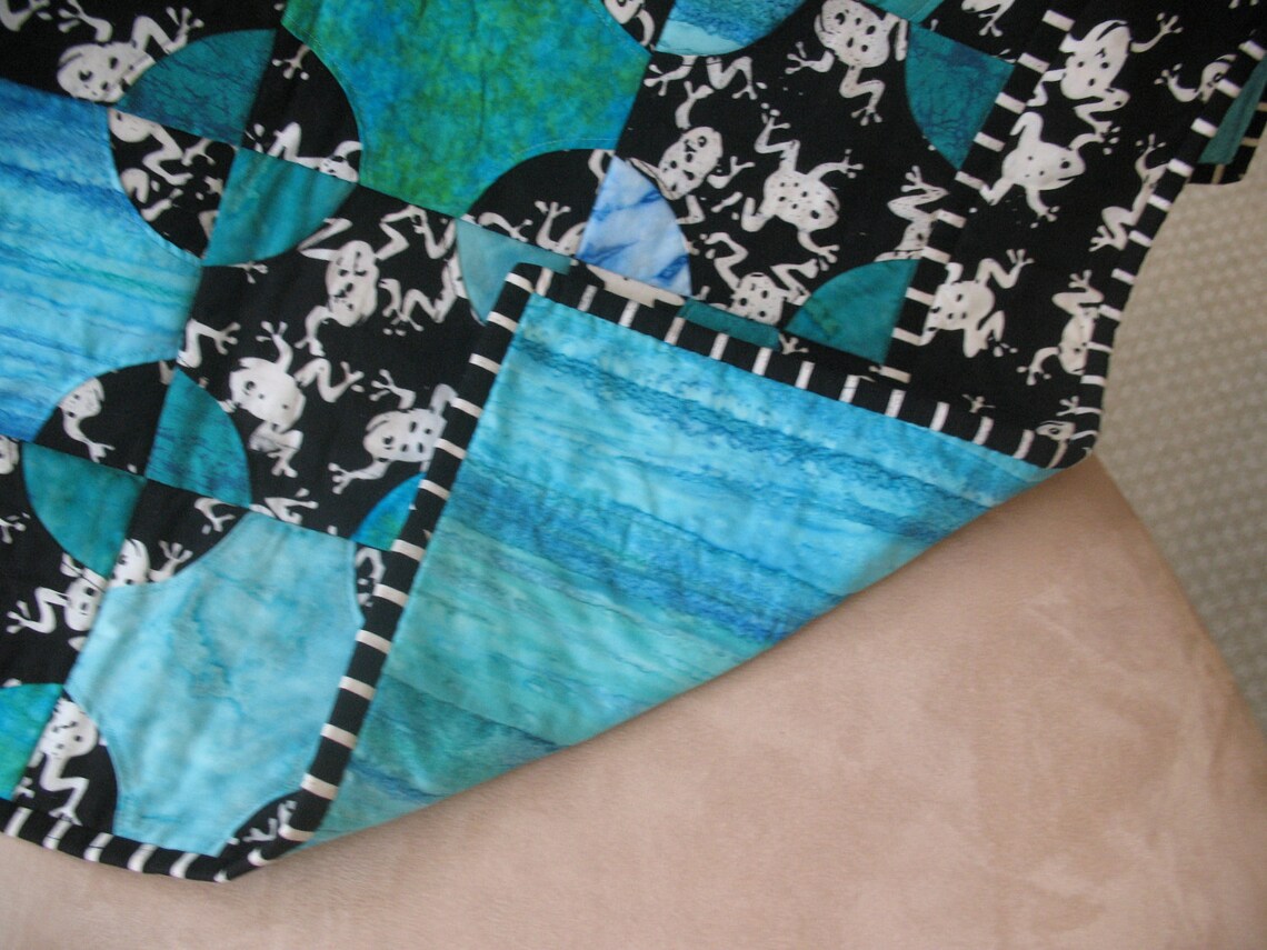 Funky Frogs Quilt - Etsy