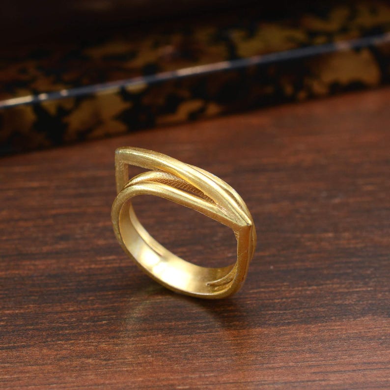 Anillo geométrico de latón – Diseño de doble bucle abierto – Banda ...