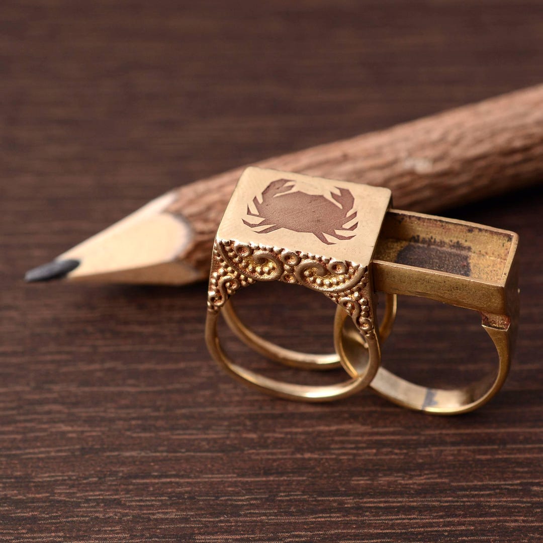 Cancer Zodiac Poison Ring | Crab Signet Brass Ring | Secret Compartment ...