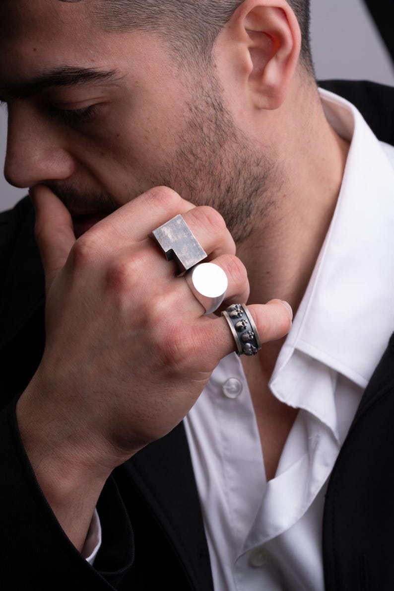Loop Silver Men Ring - Signet Ring - Modern Jewelry - Etsy