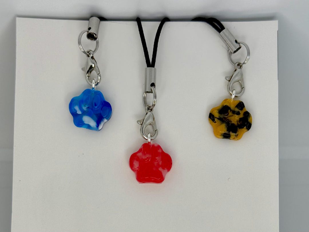 Recycled Plastic Paw Print Keychain: Handmade Pet Lover Charm - Etsy