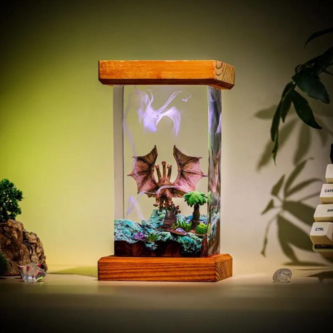 Thr.ee Hea.ded Mon.ster King Ghi.dor.ah Epoxy Resin Wood Lamp Night ...