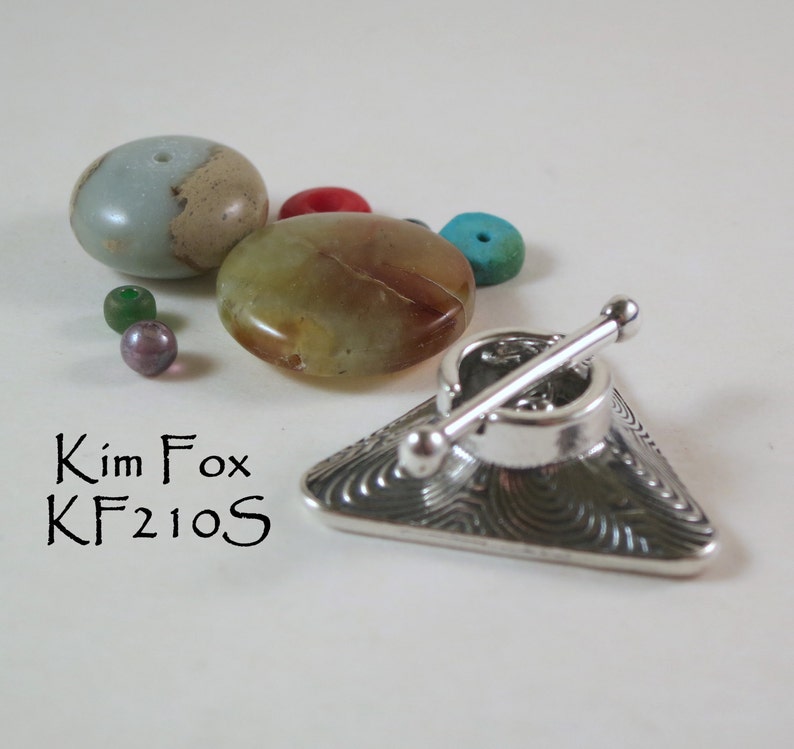 KF210 Triangle Toggle With Labyrinth Pattern in Golden Bronze - Etsy