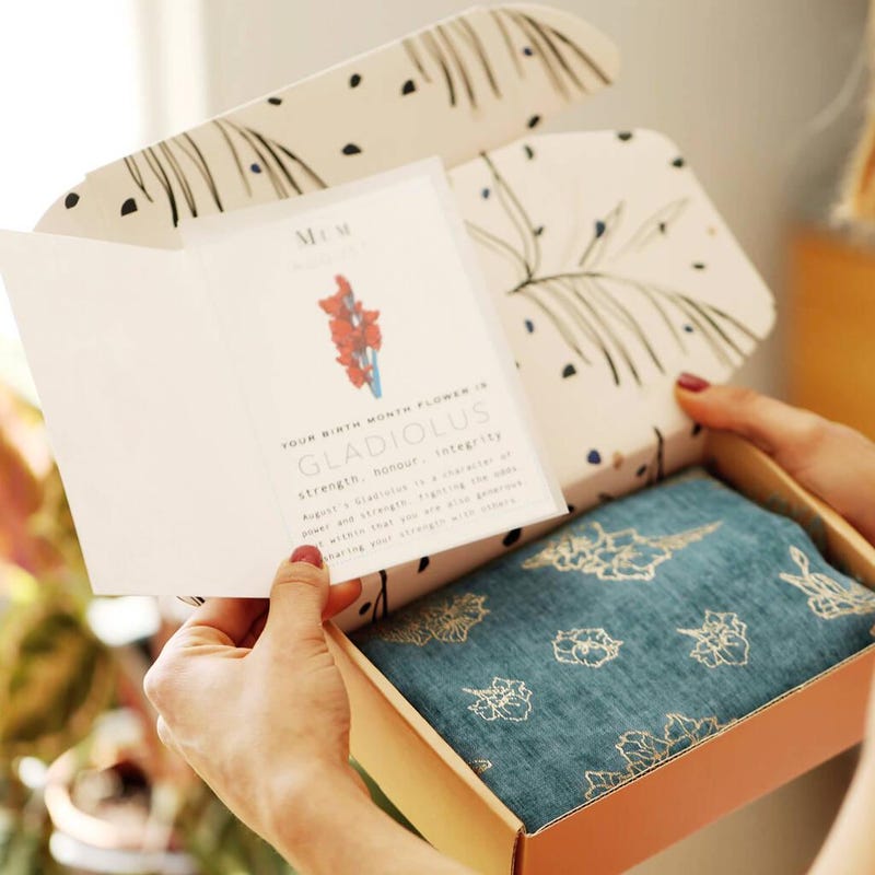 Christmas Gift Box for Scarf - 60+ Gift Ideas for 2025