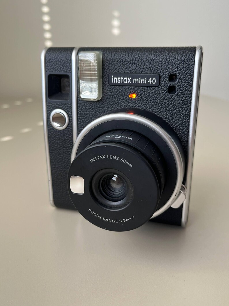 Fujifilm Instax Mini 40 Instant Camera Black Y2K Style Instant Film ...