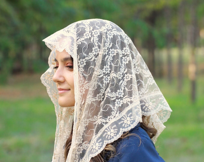 Tan Color Latin Mass Veil, Lace Triangle Church Veil, Lace Prayer Veil ...