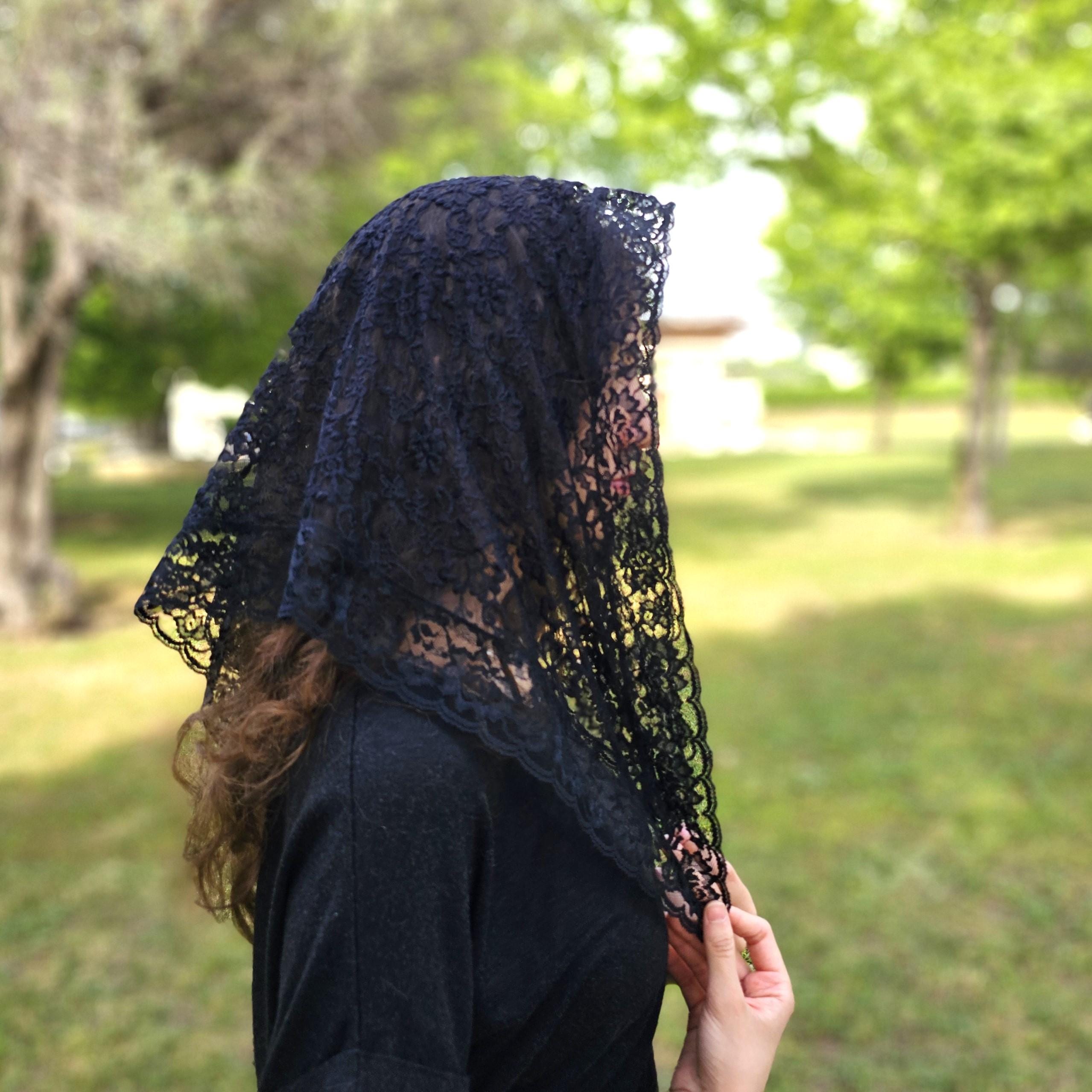 BLACK Lace Triangle Veil for Catholic Mass – Traditional Mantilla With ...