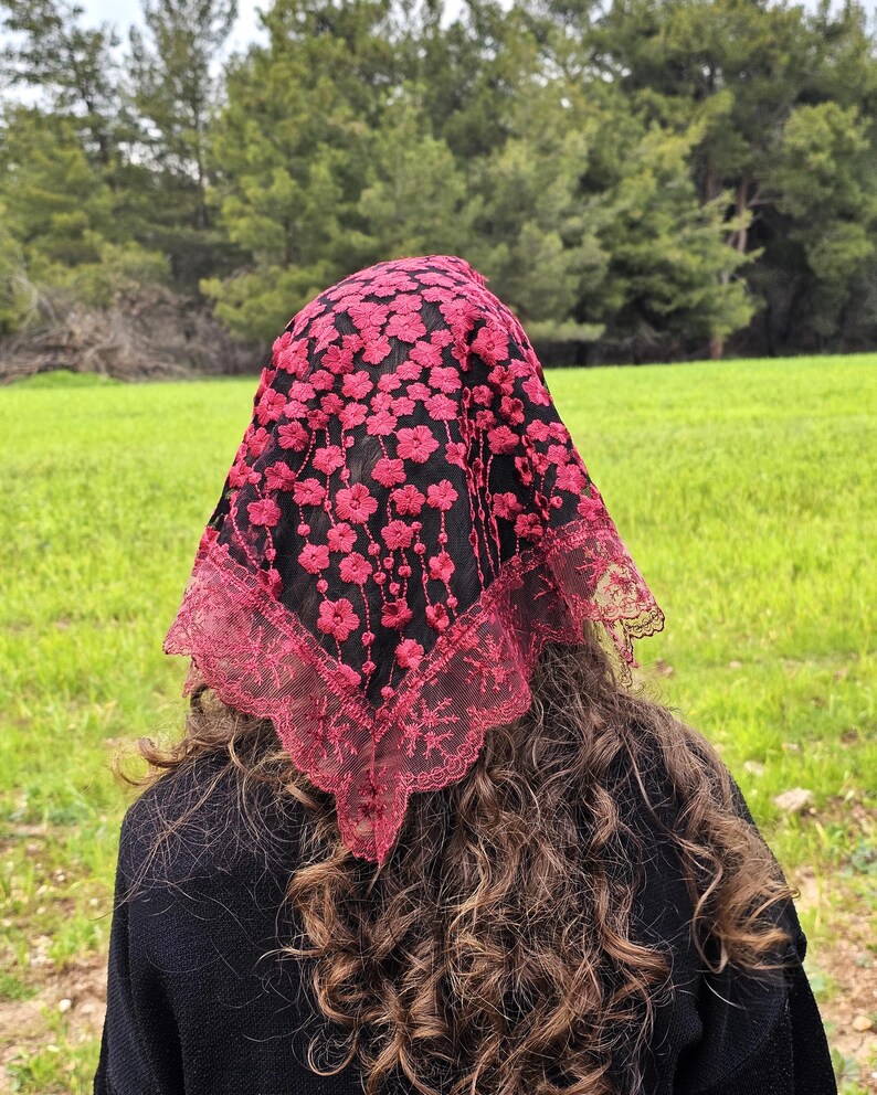 Triangle Embroidered Red Flower Mass Mantilla Veil, Christian ...