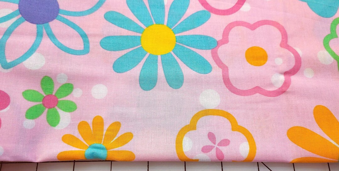 Lily & Loom CANDY Splash PINK Blooms Flowers Cotton Fabric Yardage ...