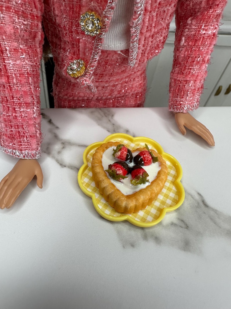 Miniature Valentine Tart, Chocolate Strawberries, 1:6 Scale Dollhouse ...