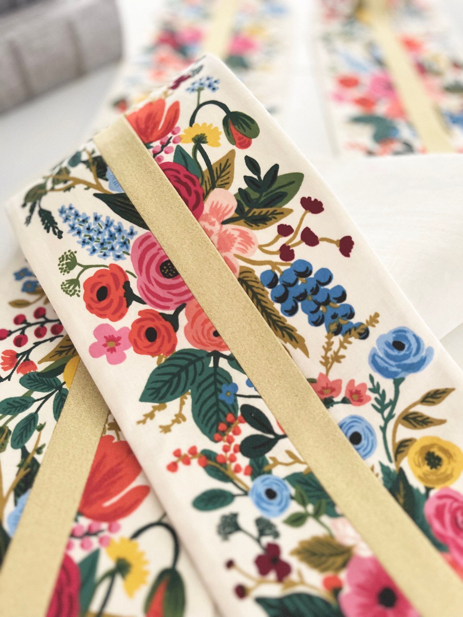 Gold and Floral Liturgical Stole Pastoral Clergy Stole for Easter and ...