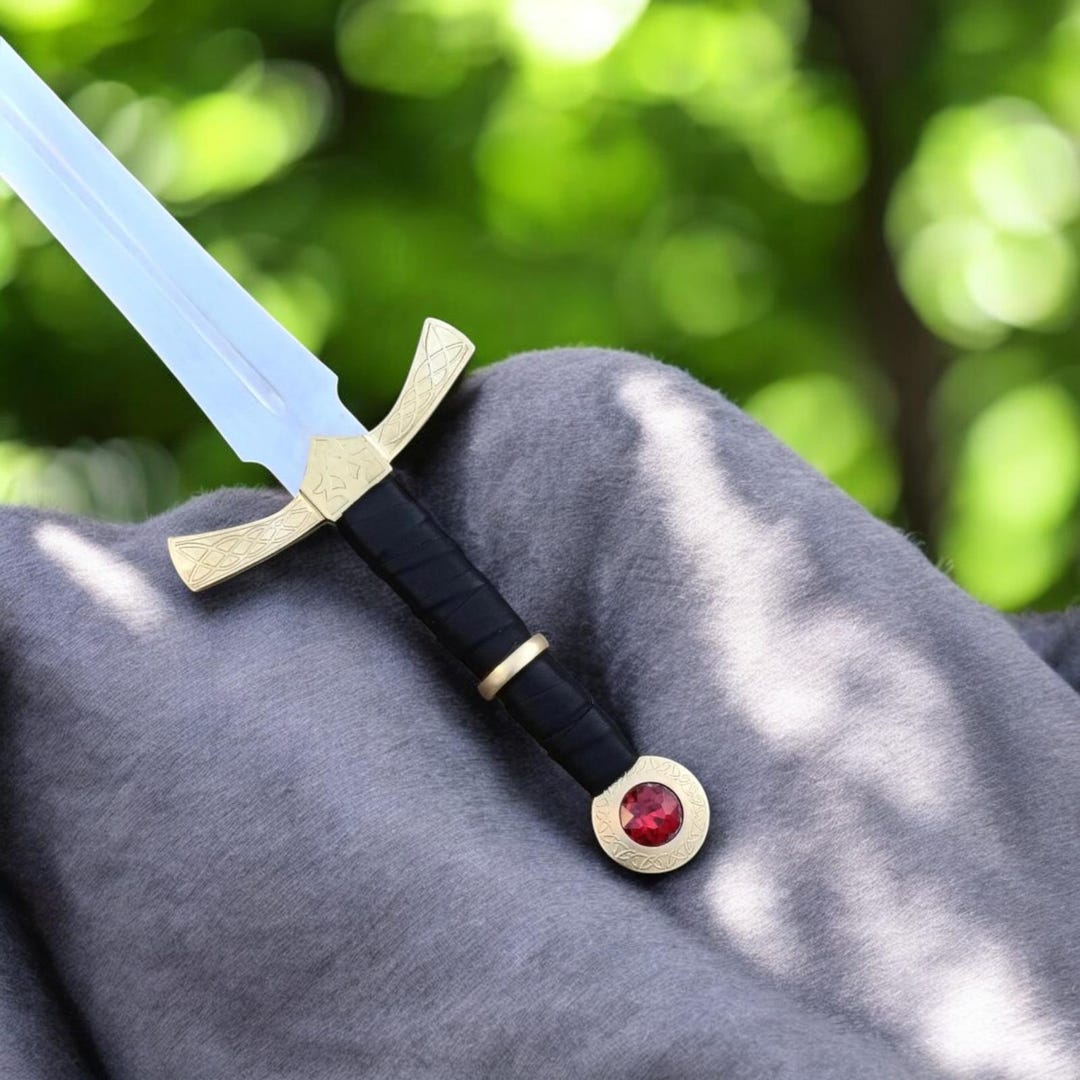 Goldryn Throne of Glass Replica - Handmade Steel Blade With Brass Guard ...