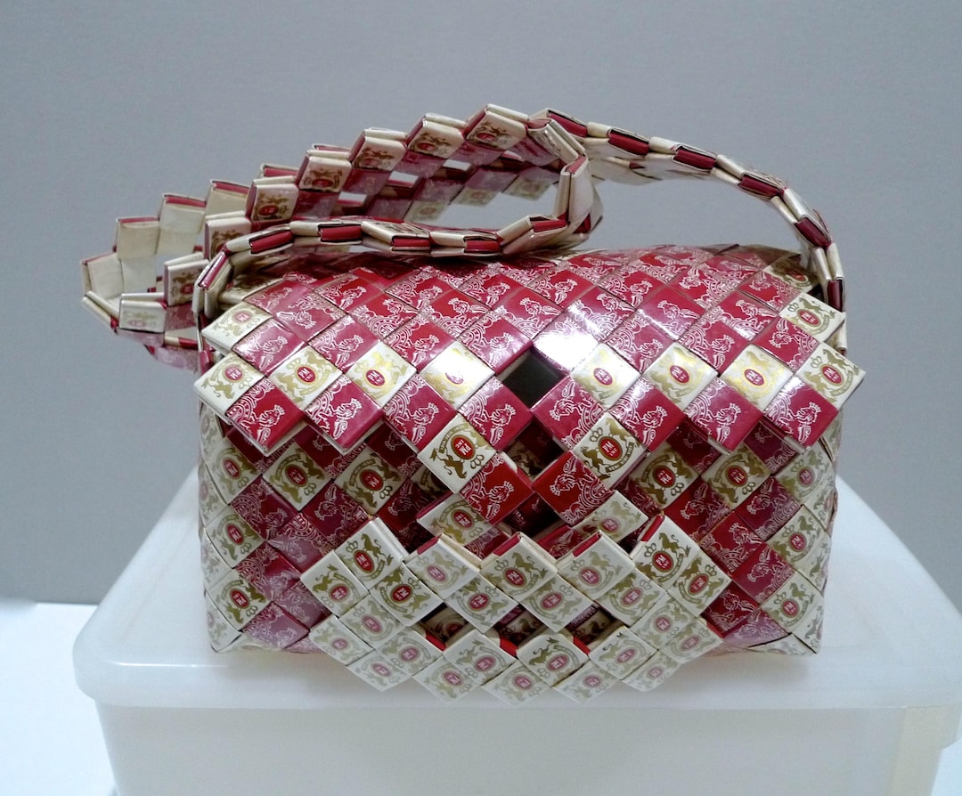 Folk Art Pall Mall Cigarette Pack Wrapper Purse 1960s Vintage Red and ...