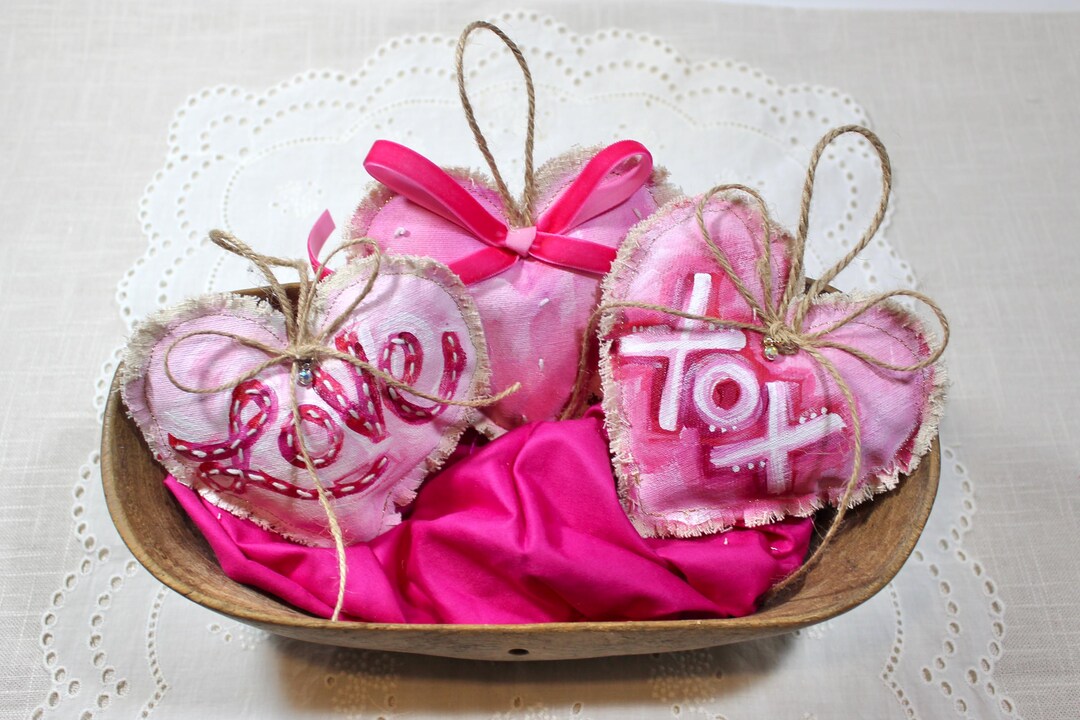 Painted Canvas Plush Hearts TRIO, Farmhouse Decor, Heart Ornaments - Etsy
