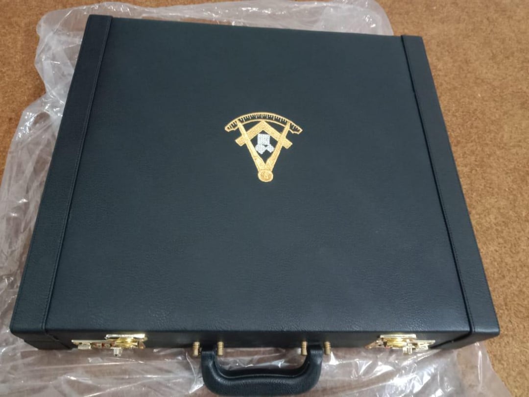 Masonic Regalia Apron Hard Case – Leather Carry Case for MM / WM Mason ...