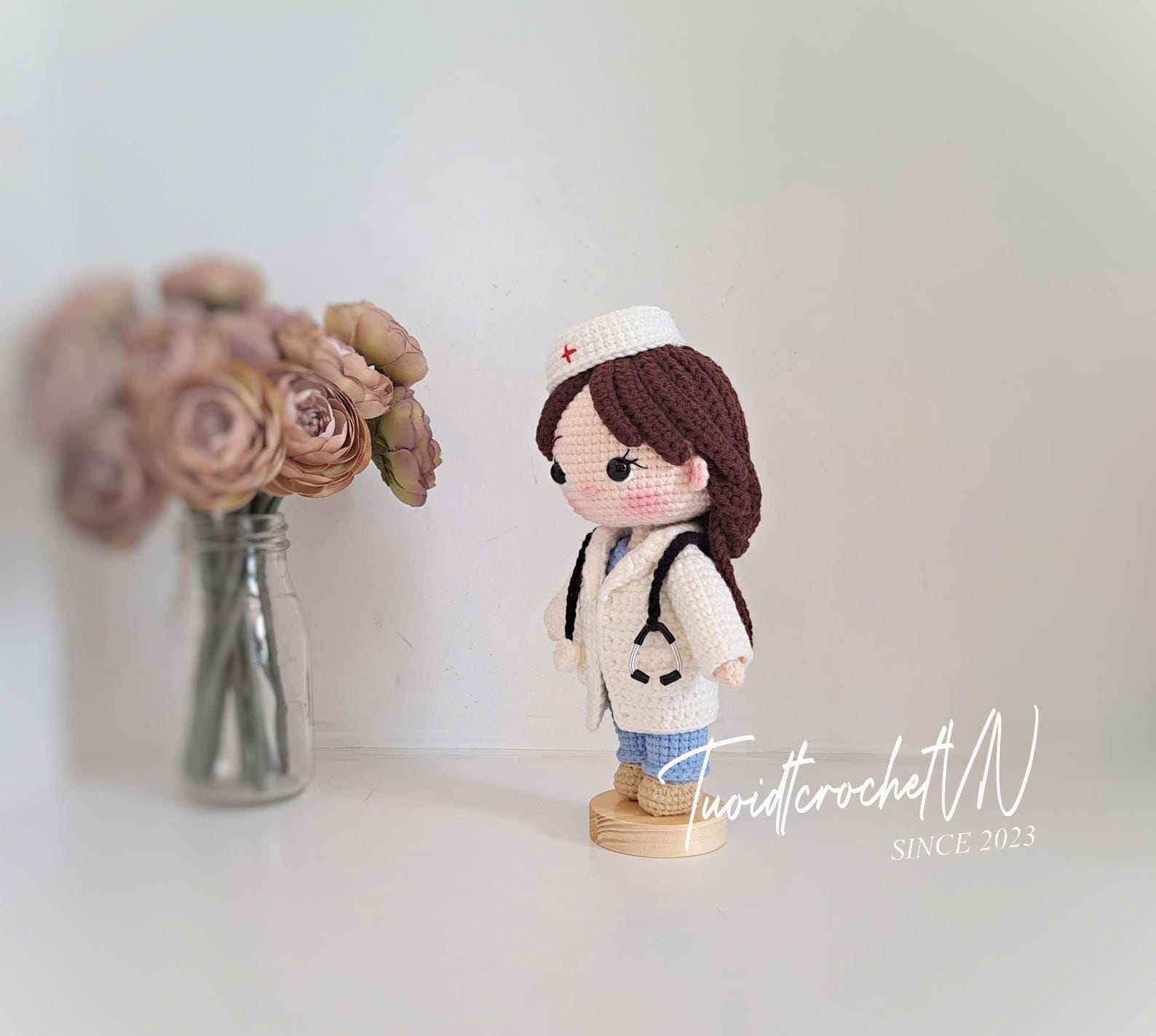 Crochet Doctor Doll Pattern: Amigurumi Medical Doll PDF Tutorial - Etsy