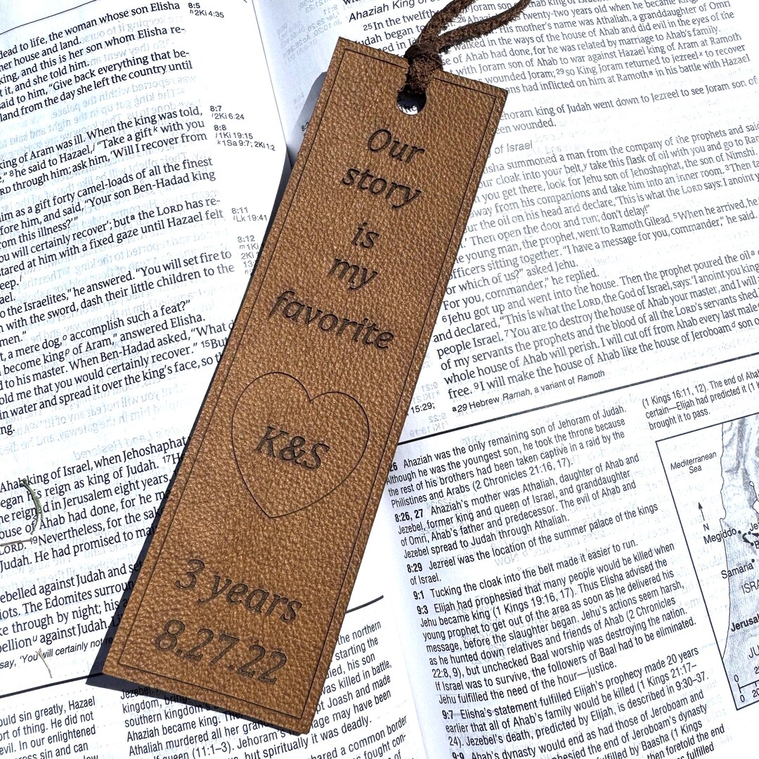 3rd Anniversary Gift - Personalized Leather Bookmark – Gift for Him or ...