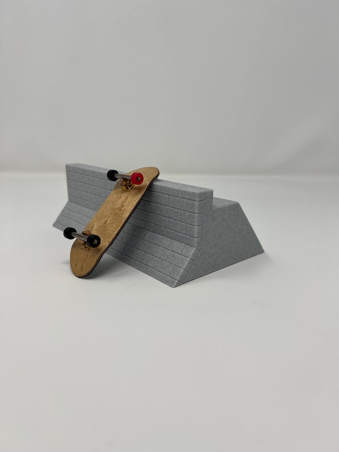 Fingerboard Bank Wallie Curb | 3D Printed Fingerboard Obstacle - Marble ...
