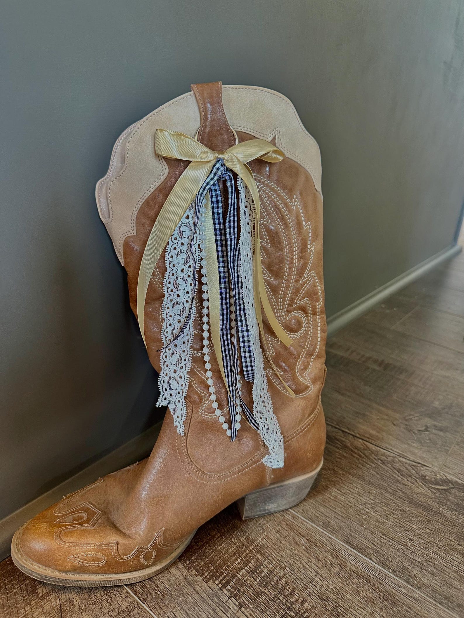 Boot Ribbon Accessory Gold and Black With Pearls Purdue Colors! - Etsy