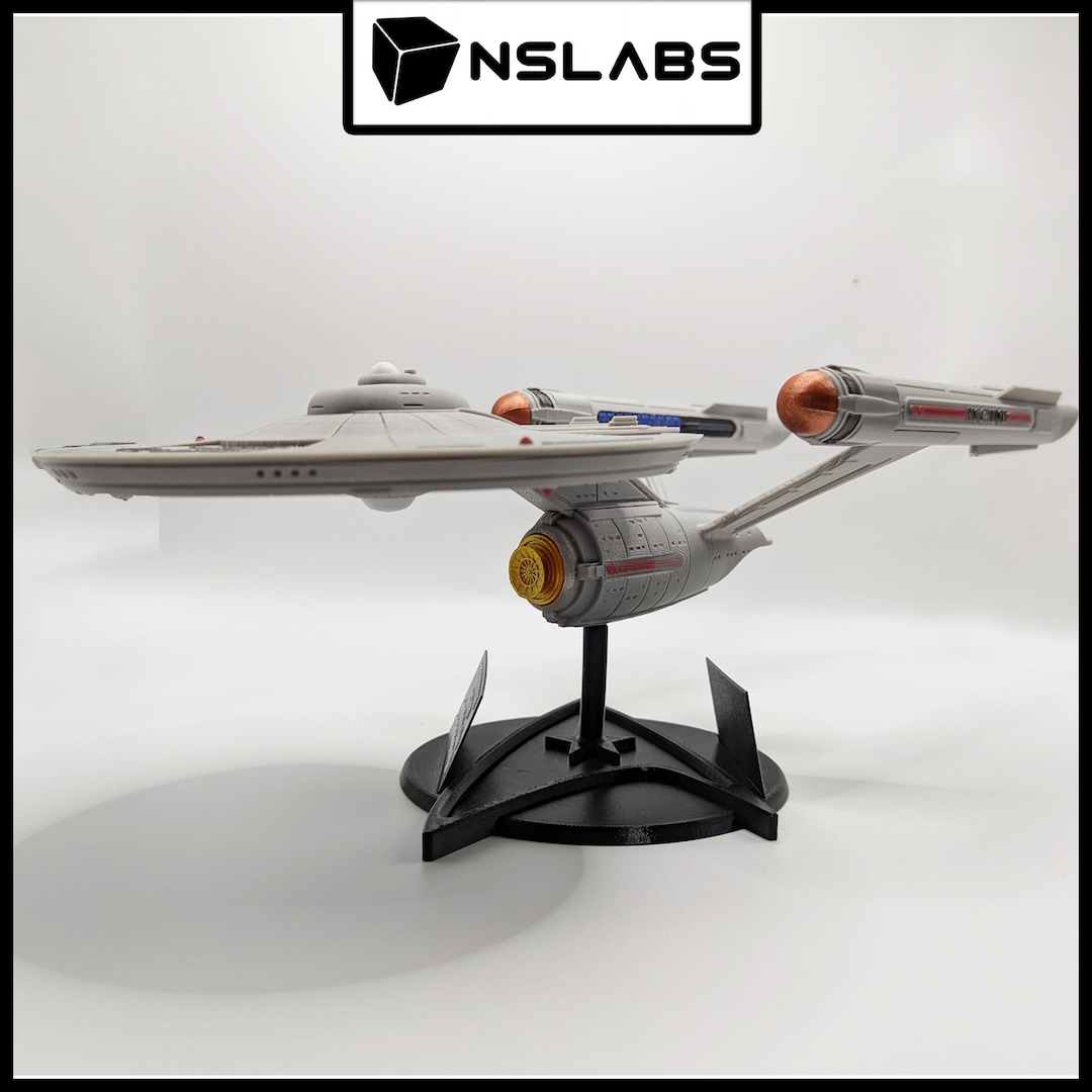USS Enterprise NCC-1701 Star Trek Strange New Worlds Plastic Model ...