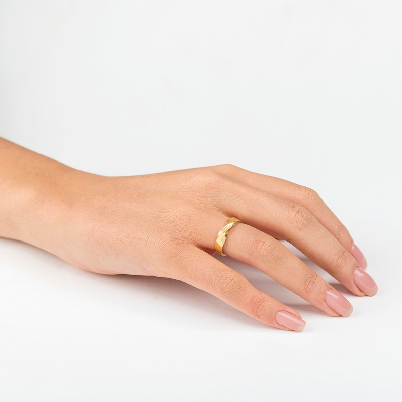 Mobius Ring Wedding Ring Hammered Mobius Ring Wedding - Etsy