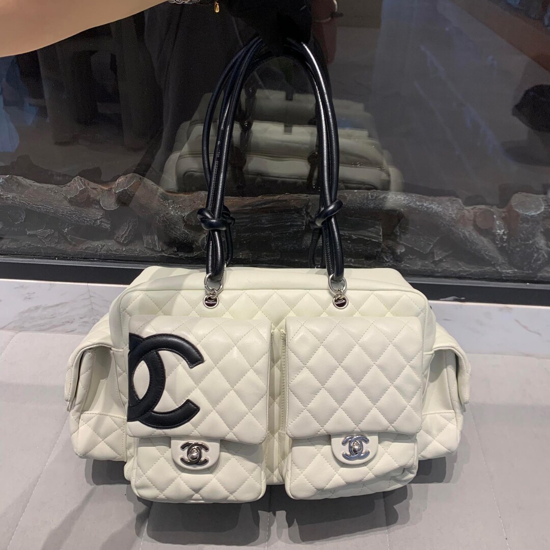 CHANEL Large Size, White Leather Check-pattern Shoulder Bag, Silver ...