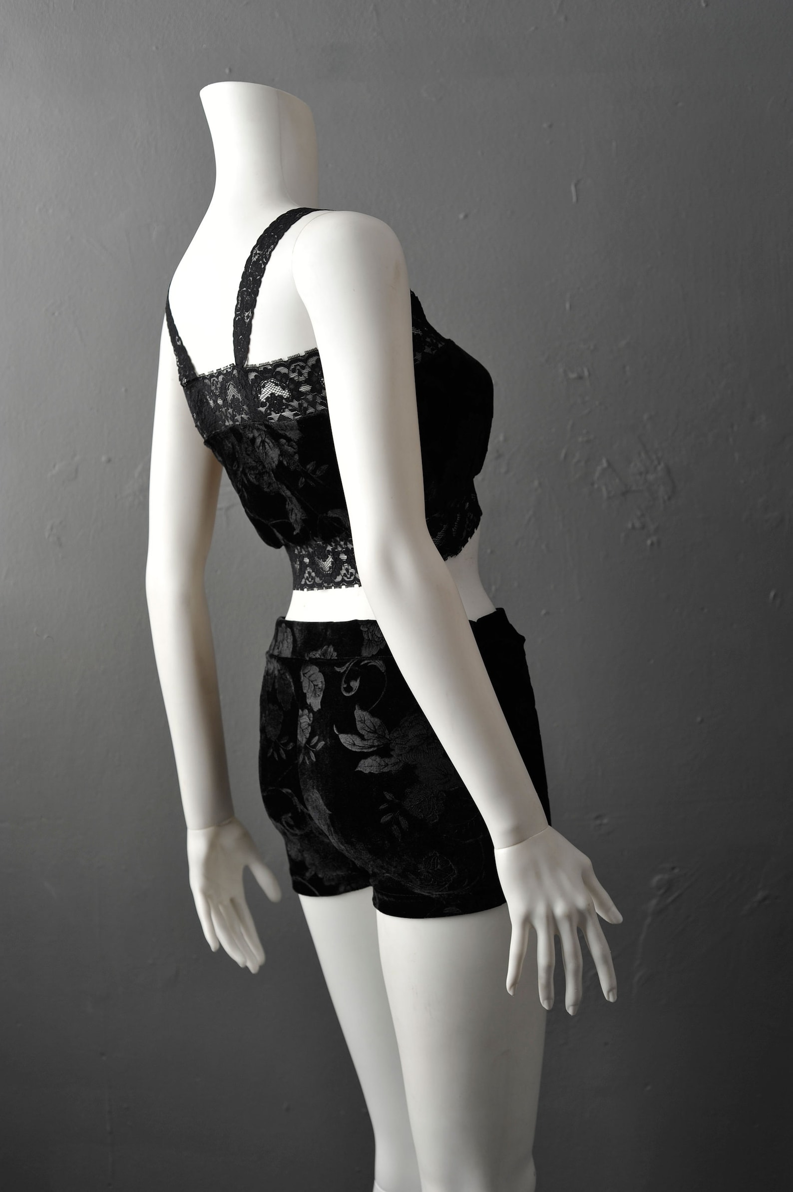 Gothic Rose Velvet Shorts, Goth Stretch Hotpants, up to Plus Size - Etsy
