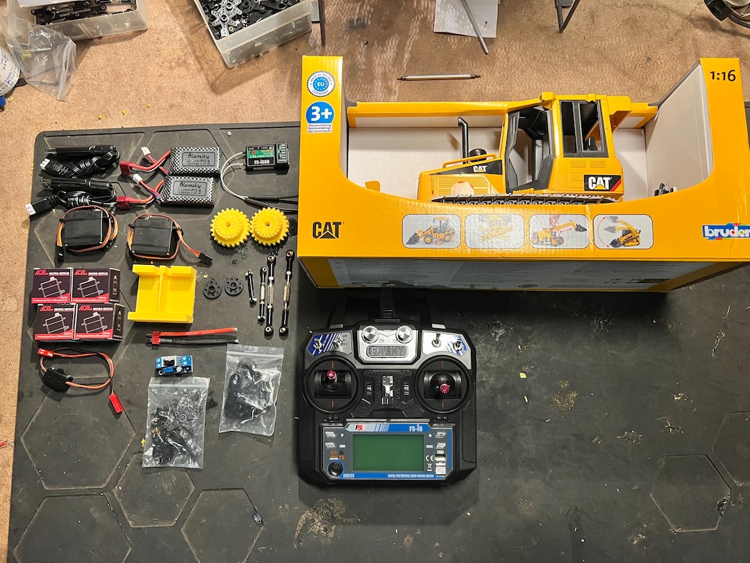 1/16 Bruder CAT D5 Bulldozer RC Conversion Kit - Etsy
