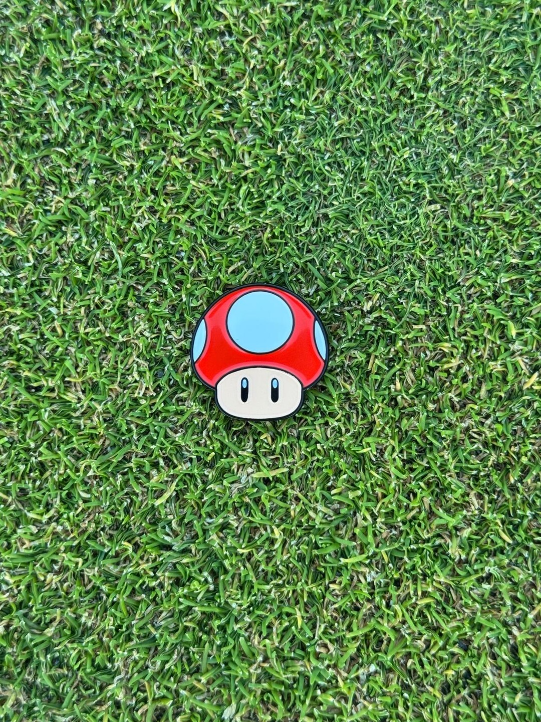 SUPER MARIO Inspired MUSHROOM - Red Super Mushroom - Ball Marker - Etsy