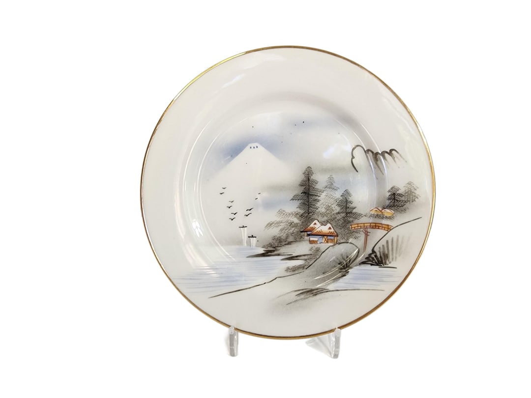 Mid-20th Century Hand-painted Mt. Fuji Japan Decorative Plate ...