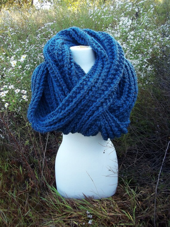Items similar to Giant Ocean Cowl on Etsy