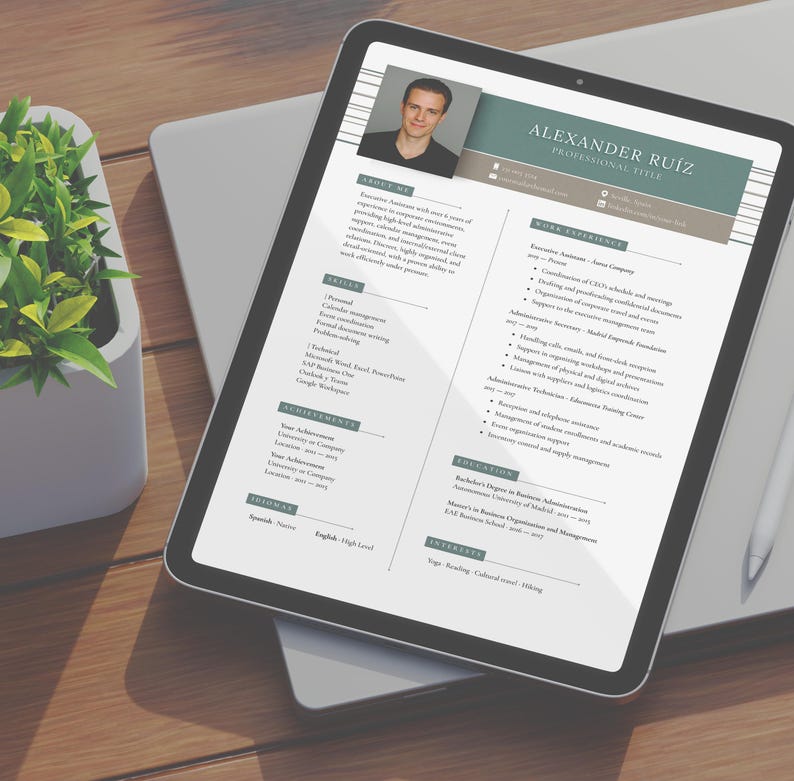 Modern Canva Resume Template: Bold CV With Photo (digital Download) - Etsy