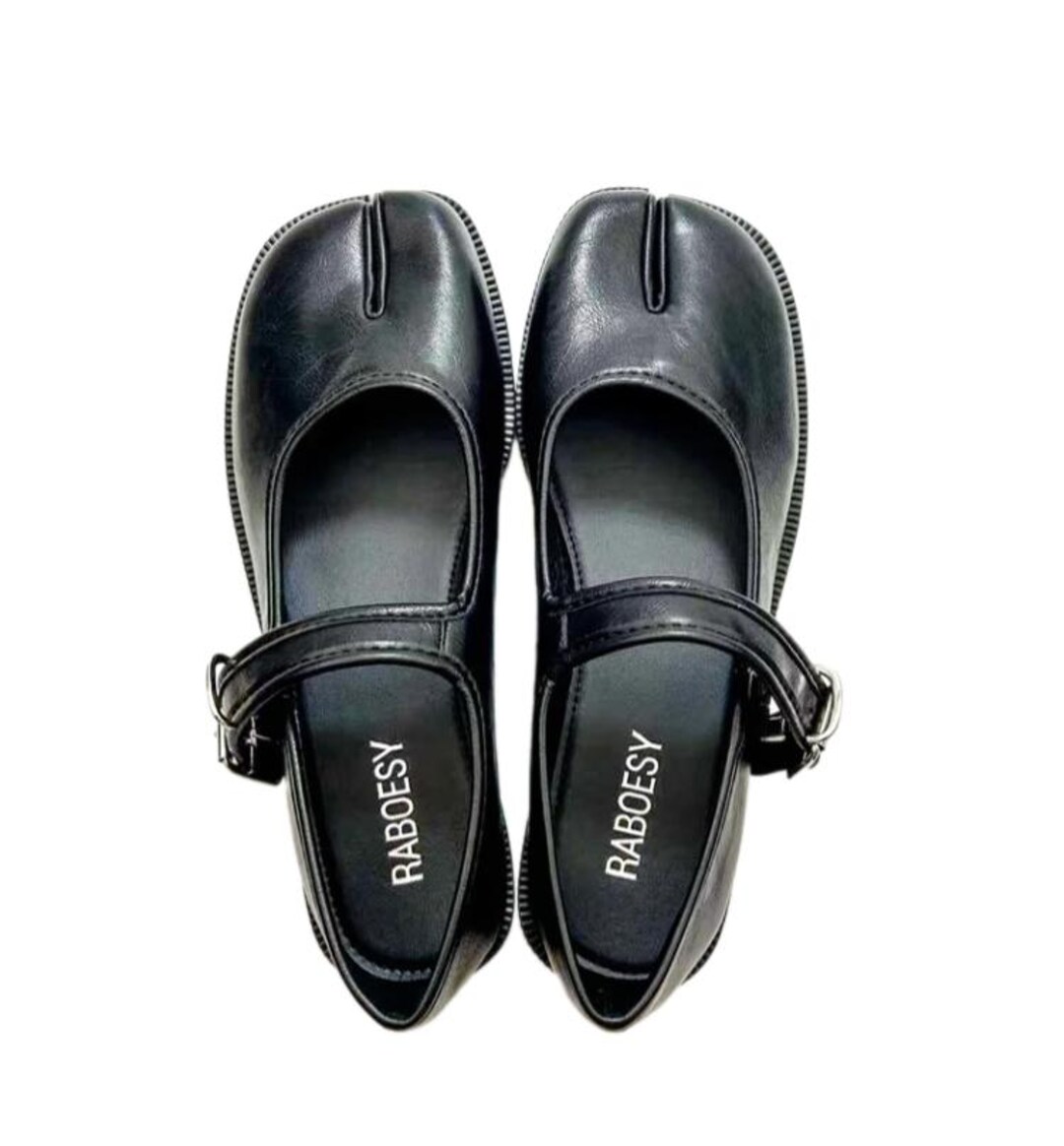 Women Retro Style Tabi Shoes Vintage Tabi Mary Janes Creative Adjustable Strap Ballet Shoes ...