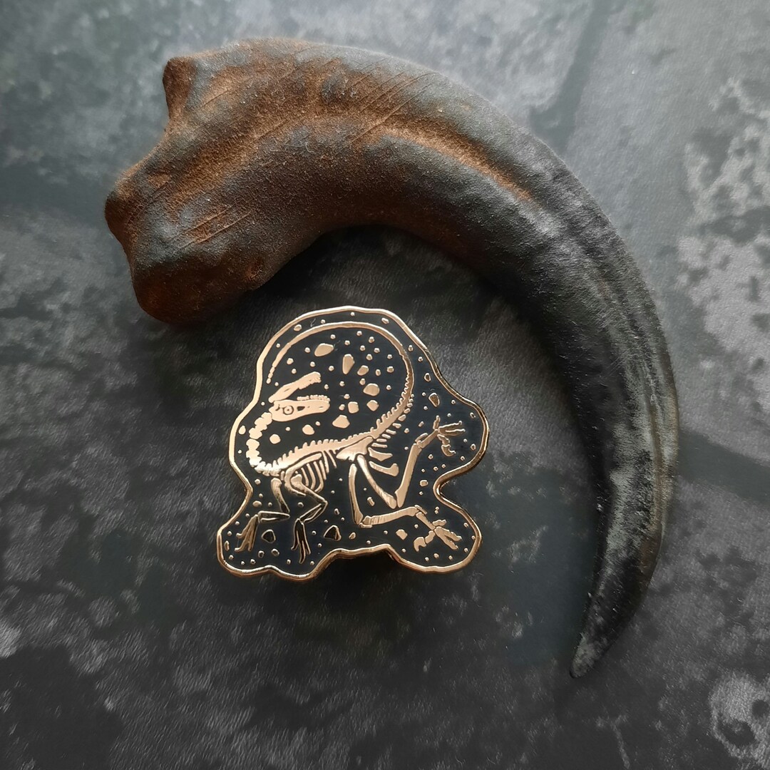 Velociraptor Fossil Enamel Pin, Dinosaur Pin Badge, Dinosaur Gift for ...
