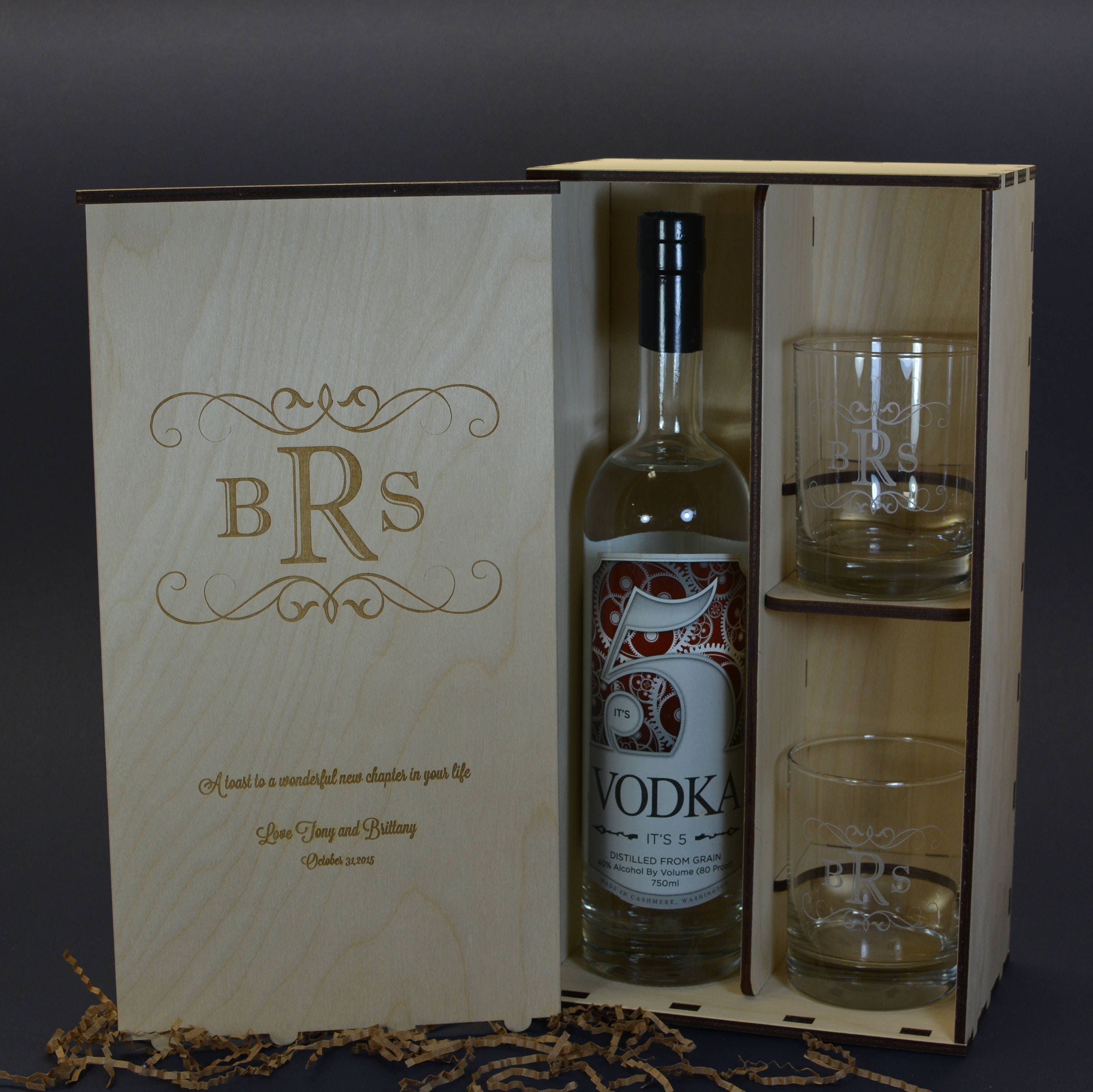 Personalized Wood Whiskey Liquor Gift Box with 2 Personalized Glasses